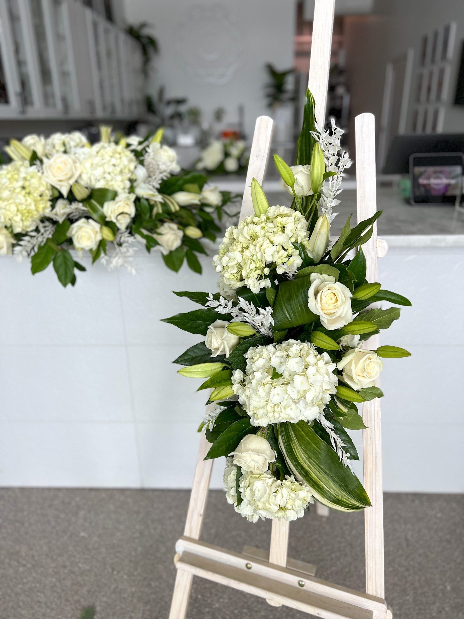 Standing Spray | Calyx Floral Design